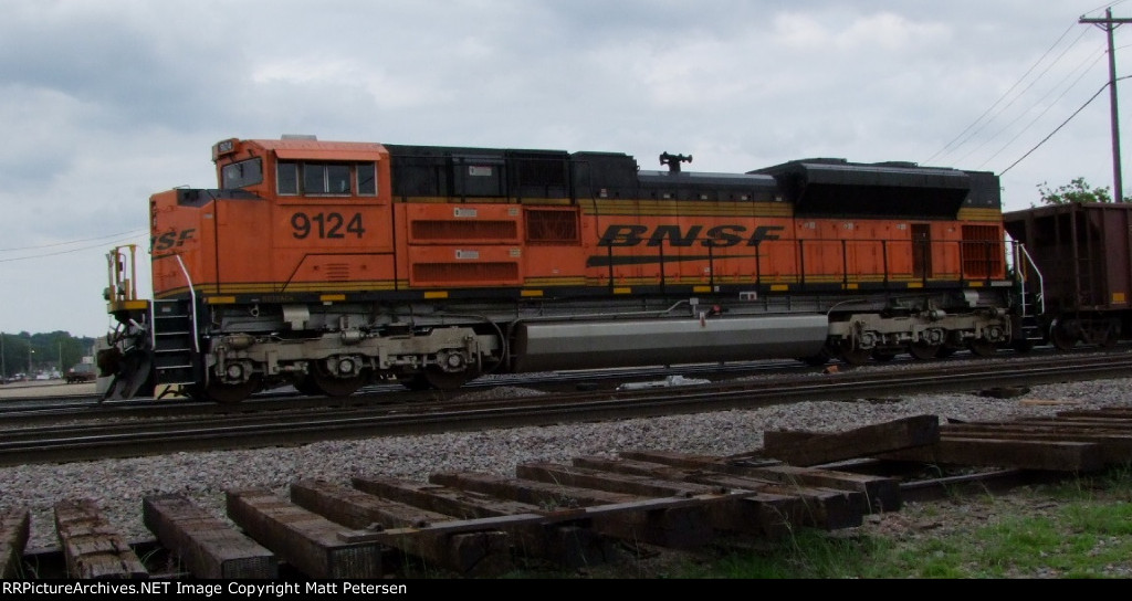 BNSF 9124